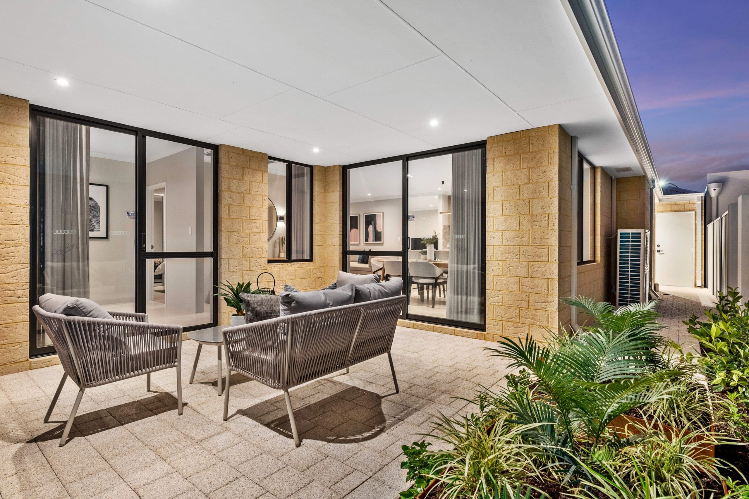 Mossvale Sapphire | 4 Bedroom Home with Home Theatre | Endeavour Homes