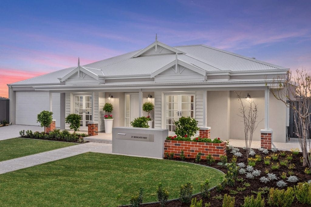 Bridgehampton Display | Endeavour Homes